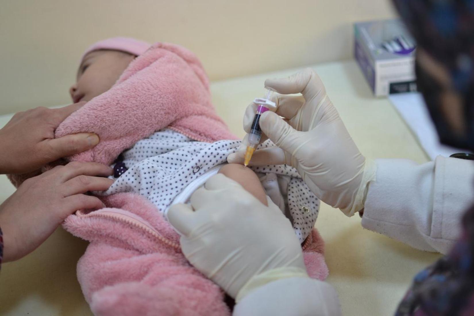 Routine Childhood Immunizations - How to protect your child from ...